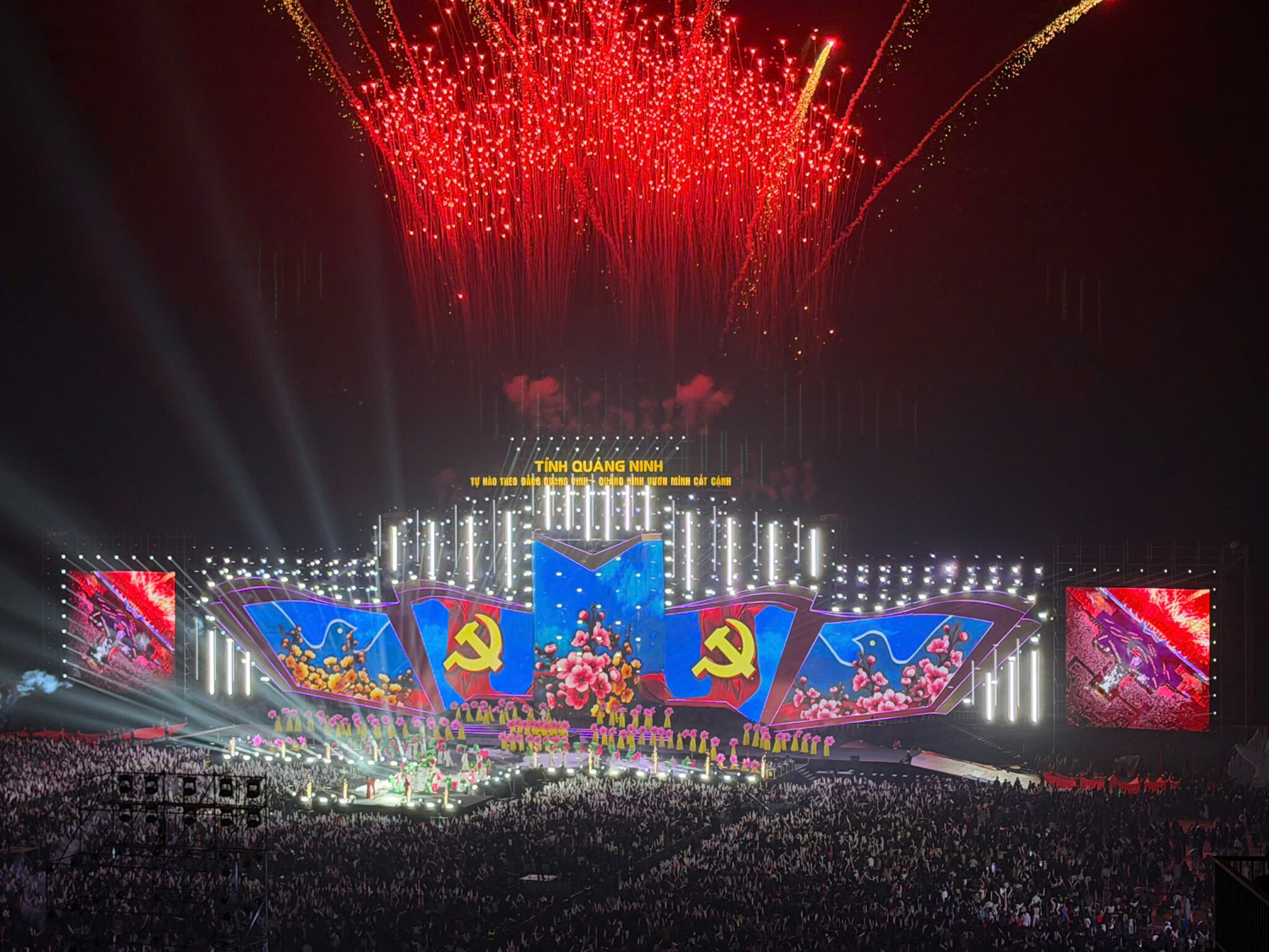 Concert “Proud of glorious Communist Party – Quang Ninh rise and take ...